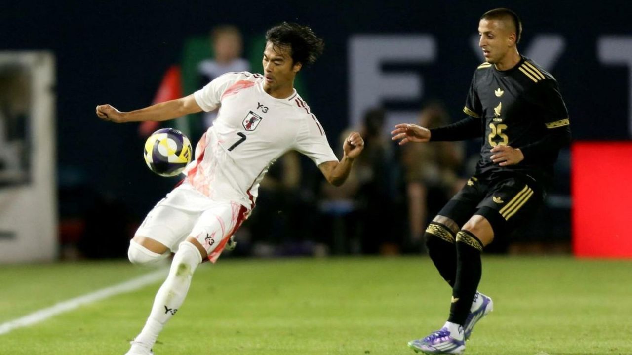 三笘の写真に中国非難 チーム謝罪 - Yahoo!ニュース