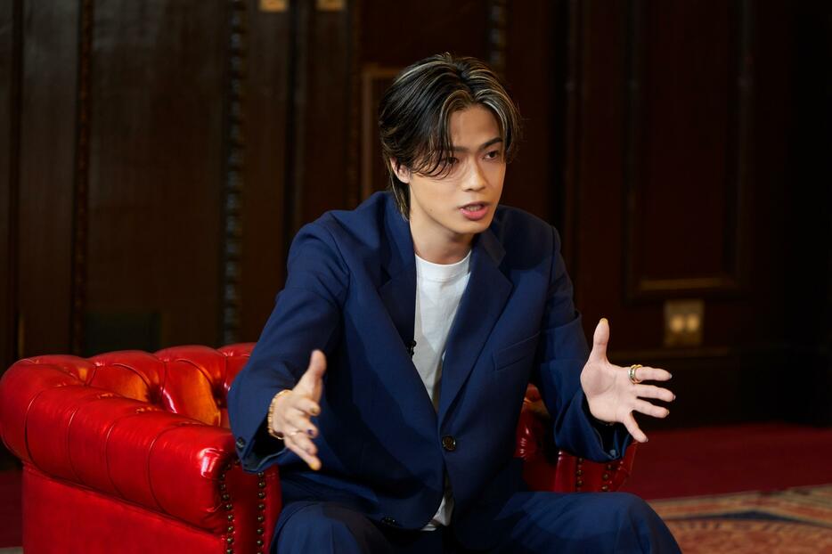 「切り抜き動画」に対抗できないと、この先は生き残れない――23歳差の佐久間宣行とコムドット・やまとが語る「葛藤」 (Yahoo!ニュース オリジナル RED Chair) - Yahoo!ニュース