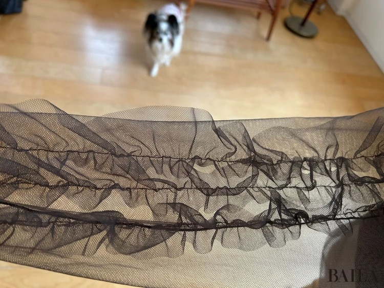 【WEB編集長のリアルバイ】女子会、ディナーデートにぴったりなシアーブラウス (＠BAILA) - Yahoo!ニュース