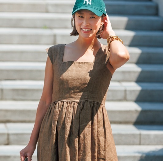 小顔効果あり！こだわりのボディポジティブワンピって？【STORY読者スナップ】｜STORY (magacol) - Yahoo!ニュース