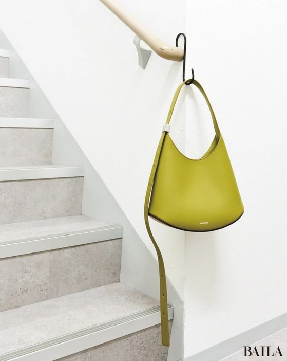 【ハイブランドの新作4選】フェンディやジル サンダーのバッグ、ロエベのチャーム、セリーヌのバレエシューズ (＠BAILA) - Yahoo!ニュース