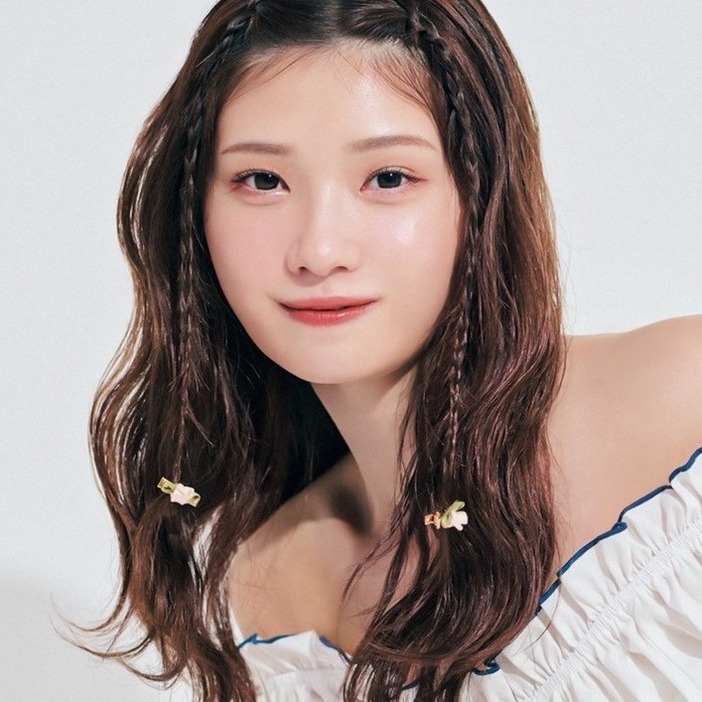【≠ME菅波美玲】海でしたい簡単ヘアアレンジ「おろしウェーブ編み」｜bis (magacol) - Yahoo!ニュース