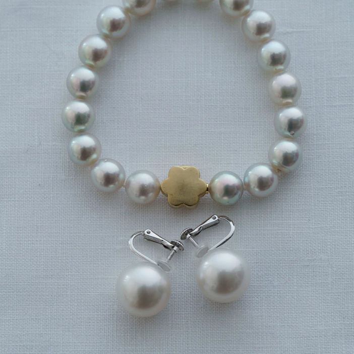 パール、Tシャツ、スニーカー...料理家・栗原はるみのスタイルを作る「白のファッションアイテム」 (webマガジン mi-mollet) - Yahoo!ニュース