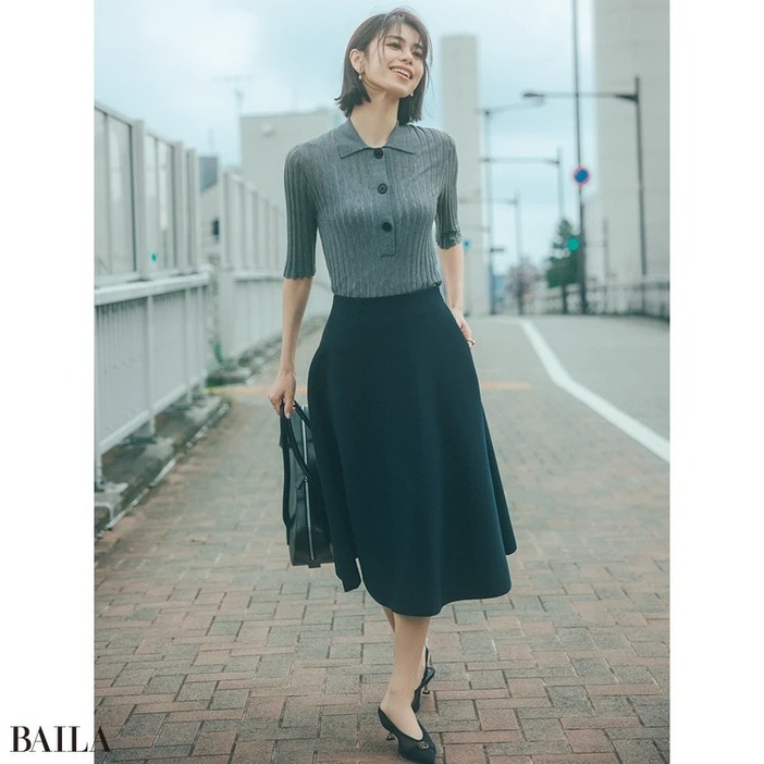 【30代～40代の今日のコーデ】ポロニットはきちんと見せたいお仕事シーンで大活躍 (＠BAILA) - Yahoo!ニュース