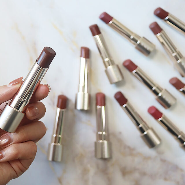 つけたての美しさがしっかり続く。「RMKの新作リップ」イエベ・ブルベ別のおすすめカラーは？ (VOCE) - Yahoo!ニュース