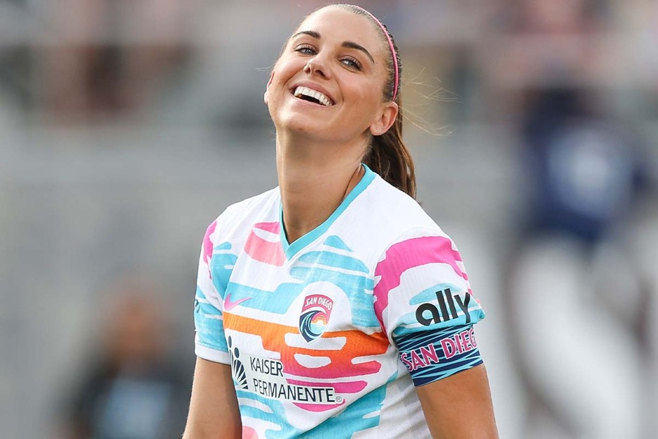 背番号13が永久欠番！ アレックス・モーガンがなでしこジャパンとのW杯決勝で決めたゴール！ 昨年引退のレンジェンド (フットボールチャンネル) - Yahoo!ニュース