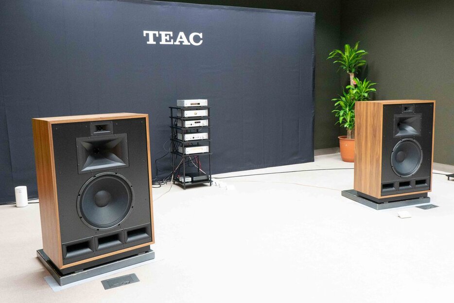 ＜OTOTEN＞ティアック「Reference 500／700」× Klipschスピーカーのシステム展示／HARBETH「C7ES-3 XD2」の試聴も実施 (PHILE WEB ...