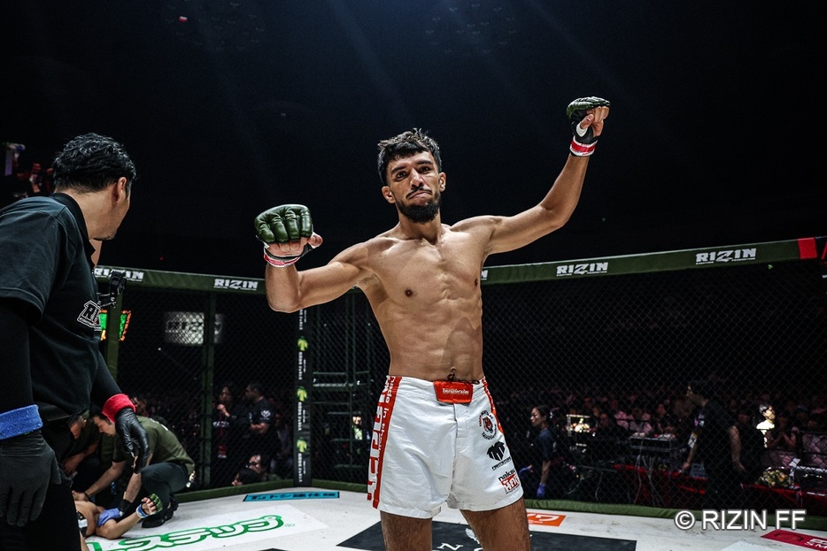新居すぐる「気持ちの上で最初から逃げちゃっていた」とがっくり。ノジモフの強烈な前蹴りに無念のKO負け【RIZIN LANDMARK】 (TOKYO HEADLINE WEB) - Yahoo!ニュース