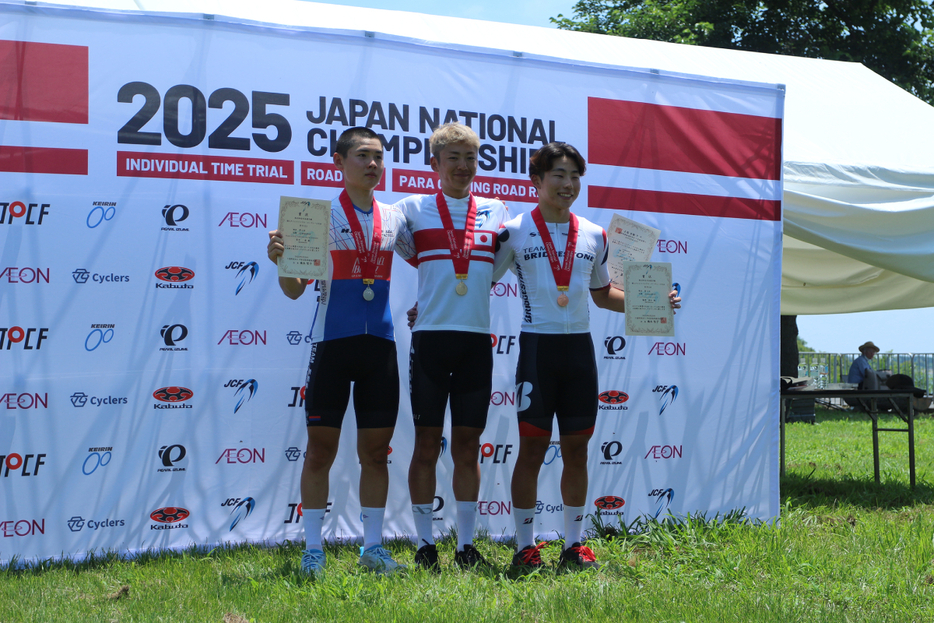 今村駿介が終盤に逆転しエリート初制覇、U23は橋川丈、女子は水谷彩奈がV｜全日本選手権TT (FUNQ) - Yahoo!ニュース