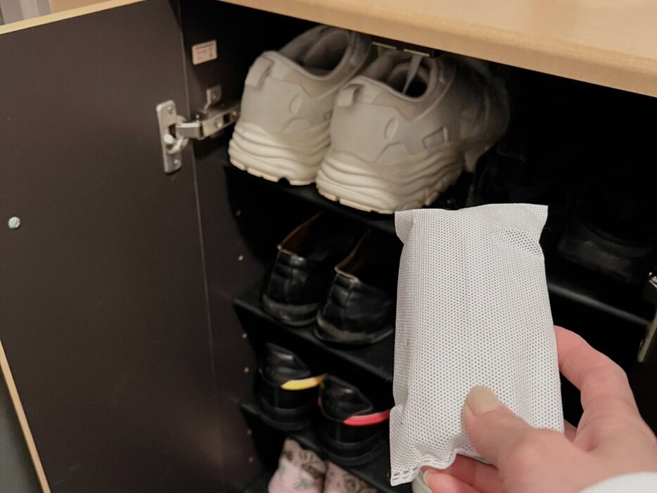 服に靴、ものの数を減らして得た「思わぬメリット」3つ。ジメジメ時期の湿気対策が本気でラクに (ESSE-online) - Yahoo!ニュース
