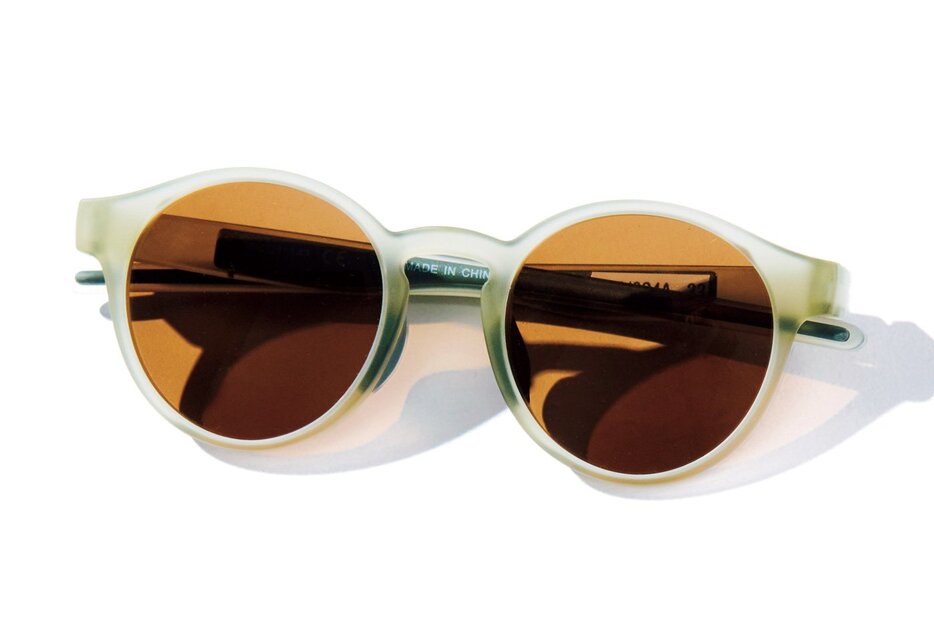 ユニクロ「1990円のサングラス」が目の日やけ対策に最適。顔なじみがよく、おしゃれ (ESSE-online) - Yahoo!ニュース