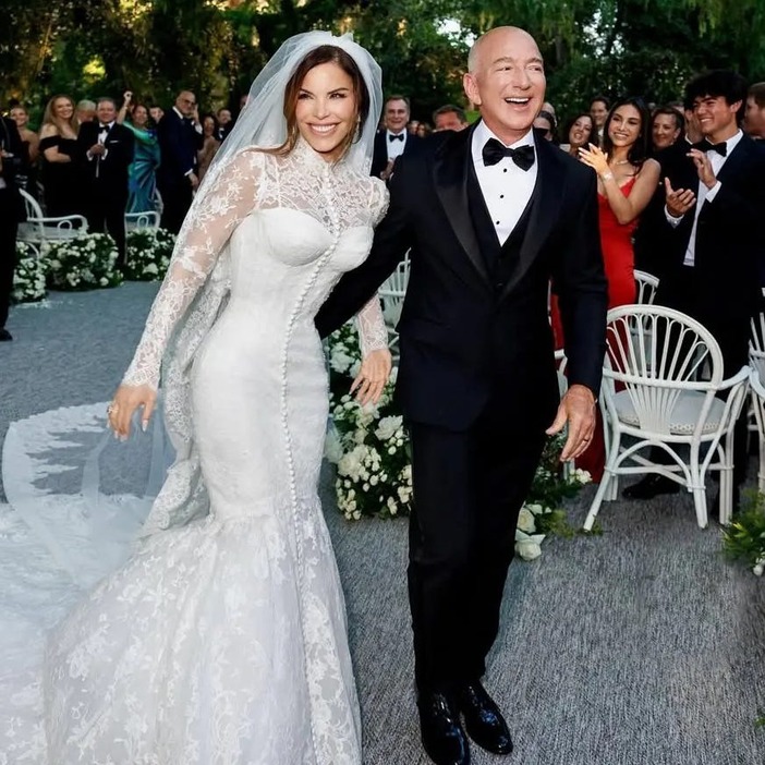 総額5000万ドル越え！ Amazon創業者ジェフ・ベゾスとローレン・サンチェスが、3日間にわたる豪華結婚式を挙げる (ELLE DIGITAL) - Yahoo!ニュース