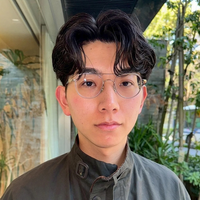 【40代メンズヘアの正解】暑い夏、サイドとバッグを刈り上げるならトップは「ゆるパーマ」がおすすめ (UOMO) - Yahoo!ニュース