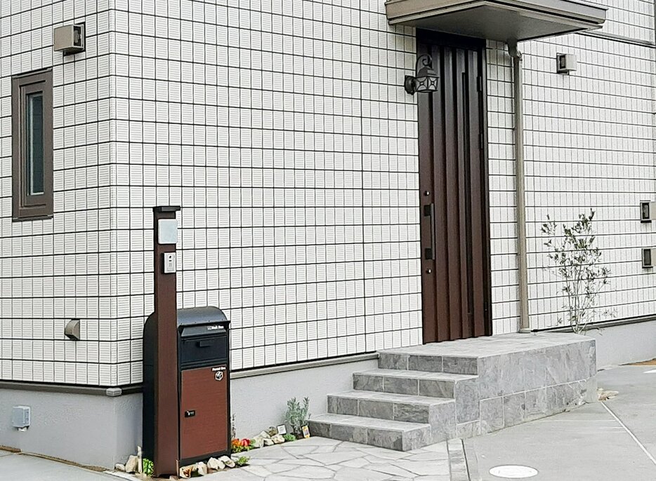 戸建ての自宅に「宅配ボックス」を設置したら、家族が使える自由な時間が増えた (ESSE-online) - Yahoo!ニュース