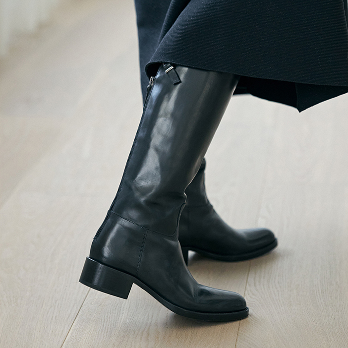 「ロングブーツ」、今っぽく履くなら“太め”がおすすめ！大人世代が参考にしたい着こなしまとめ【40代コーデ】 (webマガジン mi-mollet) - Yahoo!ニュース