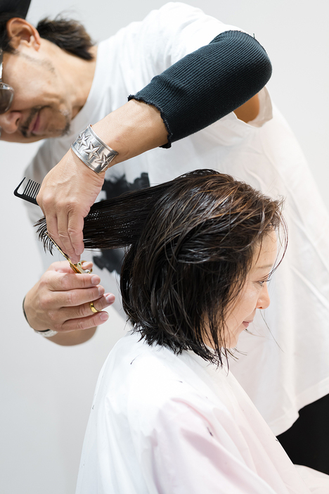 生え際や分け目が薄くなった悩みには【前髪ありのボブ】がいいらしい。40〜50代のエイジングをカバーできる美形ボブに挑戦してみました！ (webマガジン mi-mollet) - Yahoo!ニュース