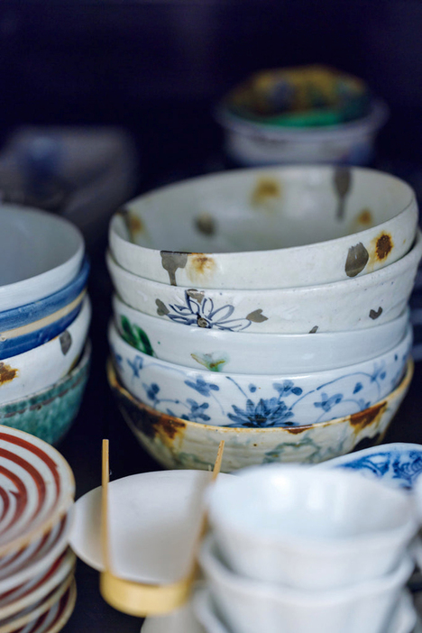 料理家・栗原はるみ「人生の総まとめ」器だけじゃない、宝物がつまった赤い棚の中身とは？ (webマガジン mi-mollet) - Yahoo!ニュース