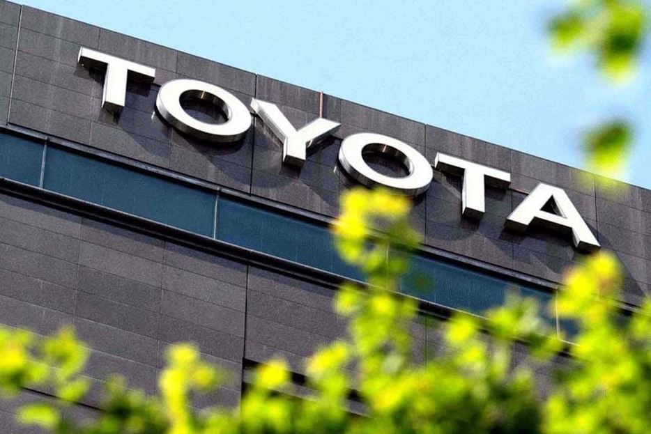 トヨタ「逆輸入」に現実味――大本命はカムリ？ 関税15%で揺れる国内セダン市場とは (Merkmal) - Yahoo!ニュース