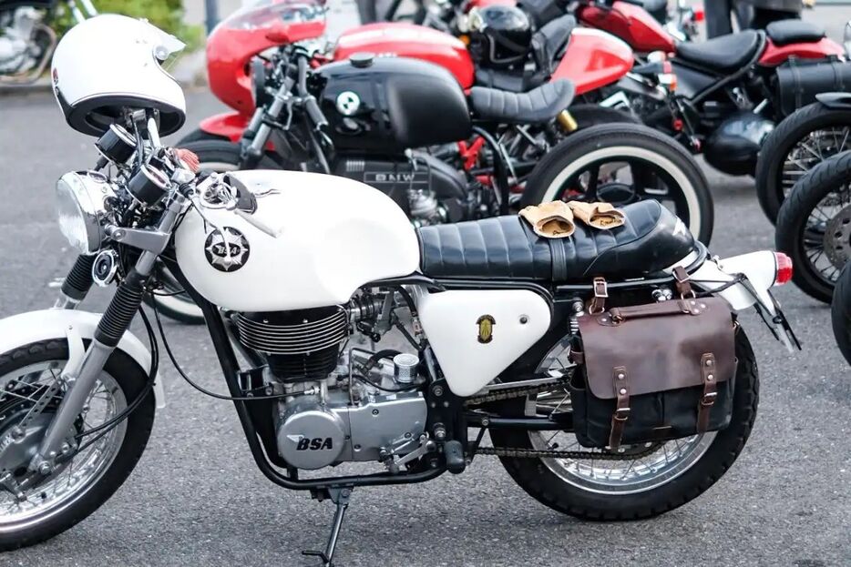 憧れの“特攻の拓”マー坊カラーをオマージュ！真珠のCB400FOURカスタム(1976年式ヨンフォア) (Webikeプラス) - Yahoo!ニュース