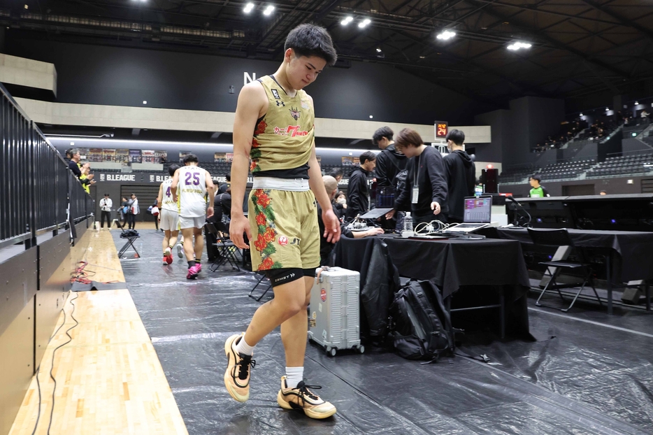 琉球 U18・宮里俊佑の現在地「勝ちに導けるPGを目指しています」[バスケ] (月刊バスケットボール) - Yahoo!ニュース