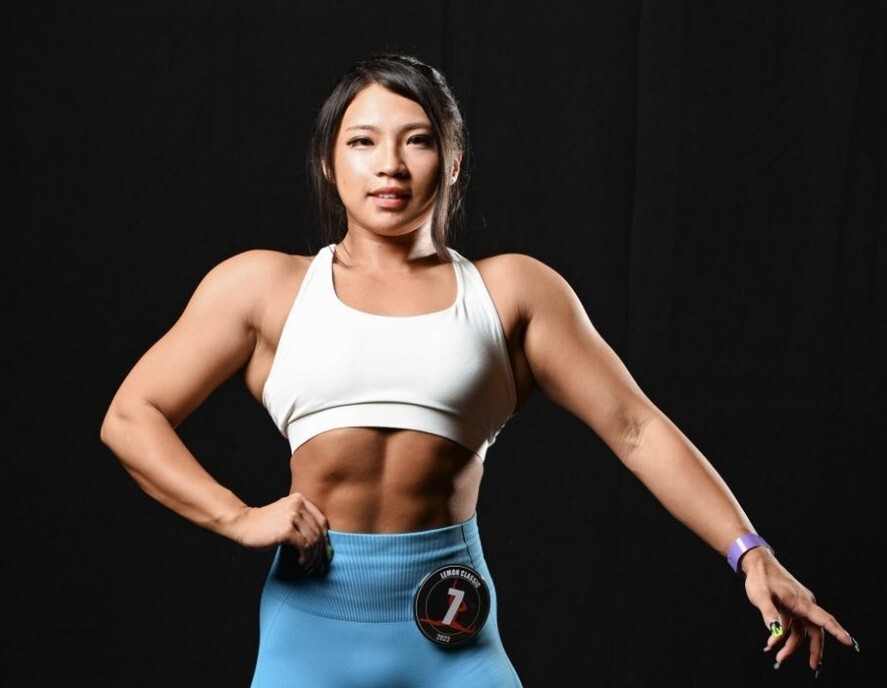 「120kgでスクワット」マッチョギャル・さくらが見せる高重量下半身トレ 強靭な足腰に賞賛の声 (VITUP!) - Yahoo!ニュース