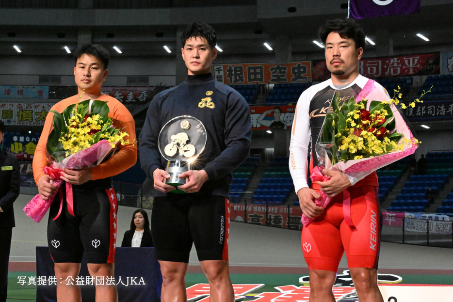 嘉永泰斗がCHERUBIMと共にG1初制覇！ 寛仁親王牌、鮮やかな単騎捲りでニューヒーロー誕生 (FUNQ) - Yahoo!ニュース