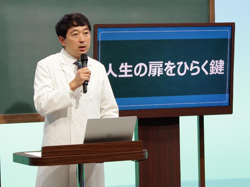 「来年死んでしまうなら、今年何をしますか?」医師が息子に語る“人生の扉をひらく鍵”【テレビ寺子屋】 (テレビ静岡NEWS) - Yahoo!ニュース