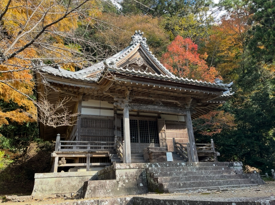 低山が楽しい季節！～鳳来寺山の紅葉と、ふもとの茶屋の絶品五平餅を味わう～ (FUNQ) - Yahoo!ニュース