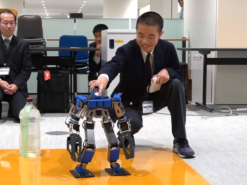 二足歩行ロボットの全国大会で3位入賞 飛騨神岡高校の生徒が受賞報告 (ぎふチャンDIGITAL) - Yahoo!ニュース