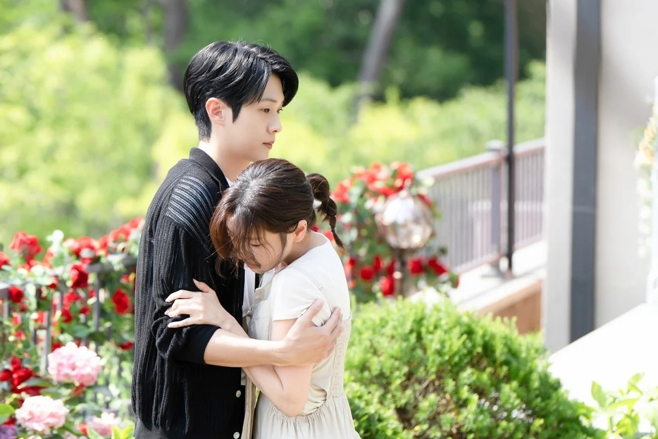 【2025年韓国ドラマ】思わず笑えて元気になれる。疲れた心には“王道ロマンス韓ドラ”で胸きゅんをチャージ！ (SPUR) - Yahoo!ニュース