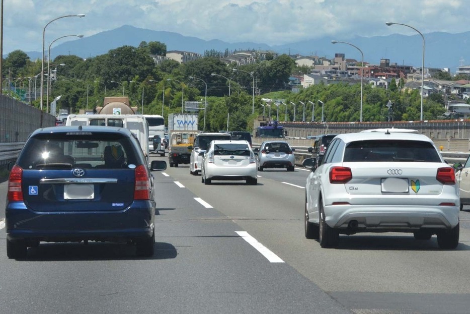 「免許を返納しろ」「一発アウトだ」──ネットで“他人の運転マナー”にキレる人を信用できない根本理由 (Merkmal) - Yahoo!ニュース