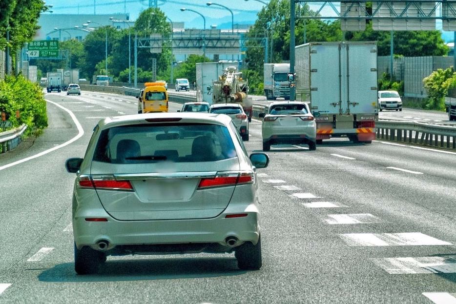 「免許を返納しろ」「一発アウトだ」──ネットで“他人の運転マナー”にキレる人を信用できない根本理由 (Merkmal) - Yahoo!ニュース