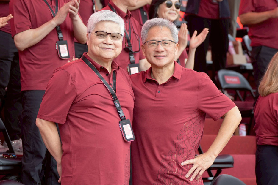 半導体巨頭、運動会でそろい踏み TSMCとエヌビディア (共同通信) - Yahoo!ニュース