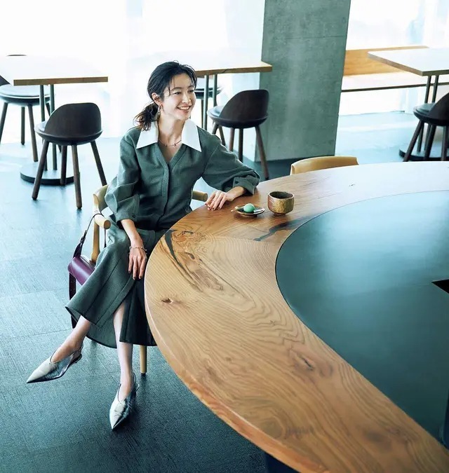 毎日、素敵に見える！きちんと感と女性らしい気品「働く日のワンピース」 (Web eclat) - Yahoo!ニュース