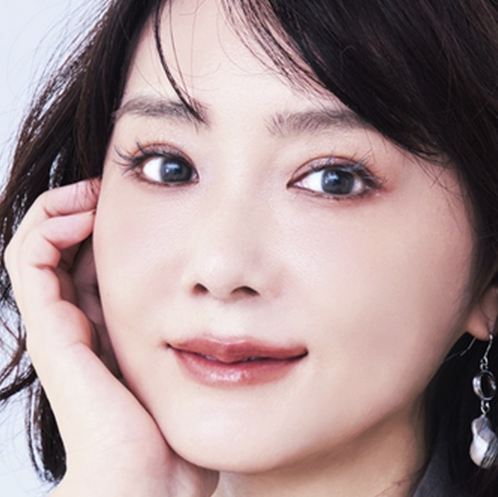 SUQQUの名品で大人のツヤ肌はどう叶う？【勝木友香さん・美容家への道】｜美ST (magacol) - Yahoo!ニュース