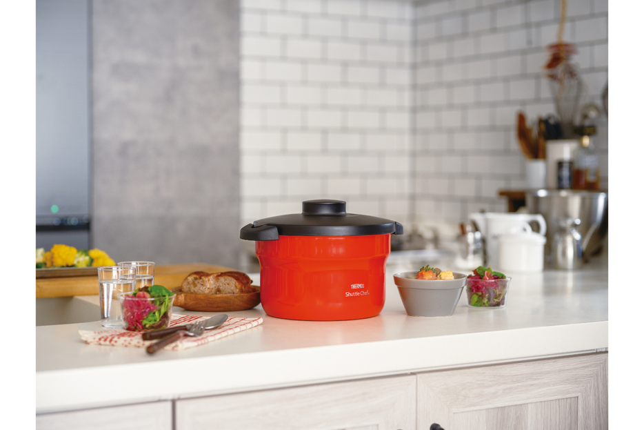 「ほったらかし」にするだけで絶品料理が！ 魔法びん構造であったか料理を提供する秋冬キャンプの必需品 (ソトラバ) - Yahoo!ニュース