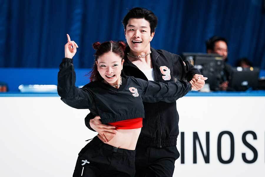 NHK杯で「それ衣装なの!?」 8季ぶり復帰シブタニ兄妹の「日本愛溢れる」一着が話題 (THE ANSWER) - Yahoo!ニュース