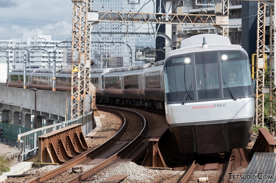 なぜ「連接台車」は不採用？ 新型ロマンスカーで「伝統」が受け継がれなかった理由とは (鉄道コム) - Yahoo!ニュース