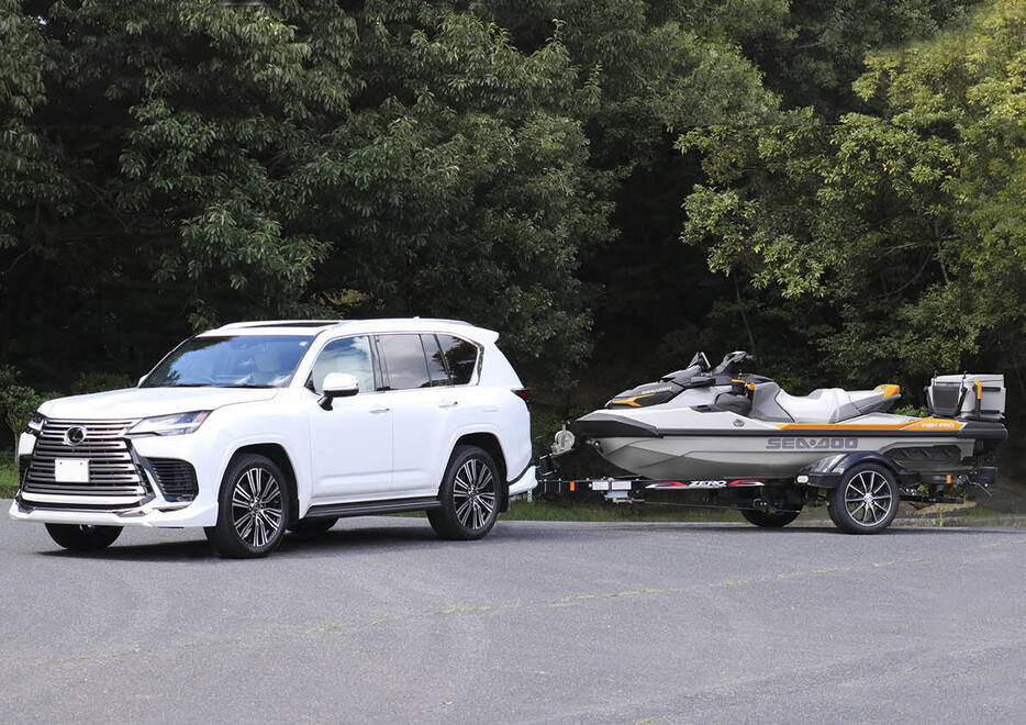 アラブ首長国連邦（UAE）行きの 船に積み込まれる“3時間前”に発見。「ランクル」など“盗難車 9台分”のパーツが、横浜港で見つかる！「ヤード」と呼ばれる“解体作業場”の透明性を高めるべき ...