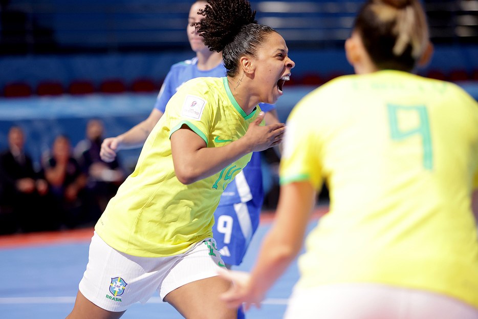 W杯優勝候補筆頭のブラジルがイタリアを破り2連勝で1位確定！グループ第2戦を終え、アルゼンチン、スペイン、ポルトガルも突破 日本は2位通過へ29日に第3戦へ｜女子W杯／大会6日目 (SAL ...
