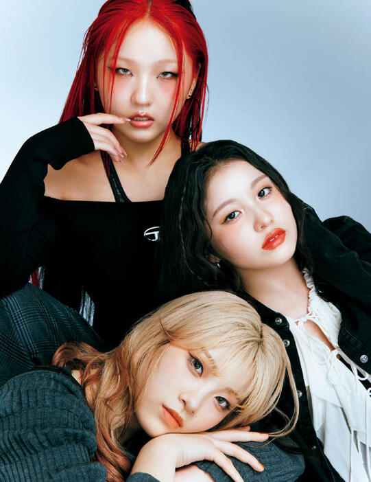 【大人気ガールズグループ HANA】CHIKA・KOHARU・MAHINAが秋のトレンドメイクにトライ！ (MAQUIA ONLINE) - Yahoo!ニュース