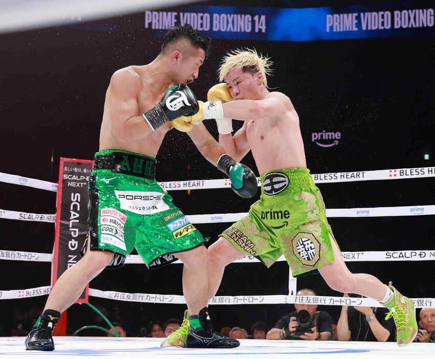 打ち合う井上拓と那須川 ボクシング (時事通信) - Yahoo!ニュース