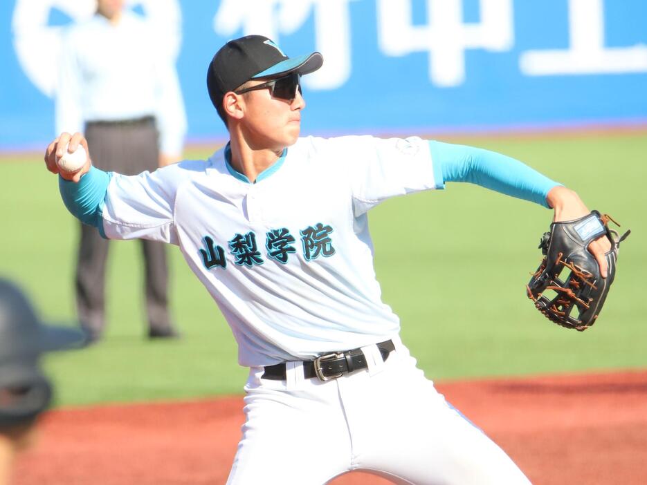 タレントが揃う山梨学院vs九州国際大付のスタメンを発表！山梨学院の怪物二刀流はこの日も豪打なるか【明治神宮大会】 (高校野球ドットコム) - Yahoo!ニュース