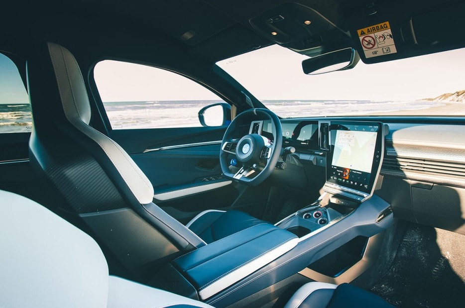 家族で楽しめる電動のA110？ アルピーヌA390 GTS（1） モーター3基の気鋭ハードを概説 (AUTOCAR JAPAN) - Yahoo!ニュース