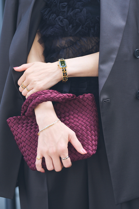 「スーツ」なのにおしゃれ！結婚式のおよばれ服にパーティ、40～50代がドレスアップしたい日におすすめのブランドは？ (webマガジン mi-mollet) - Yahoo!ニュース