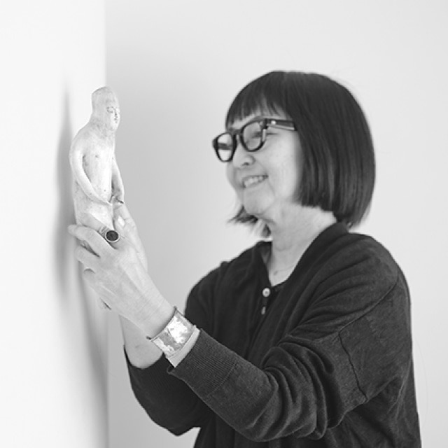 越智香住「陶製オブジェ」いつもの一角に生まれる心地よい余韻【石井佳苗さんのインテリア名品】 (LEE) - Yahoo!ニュース