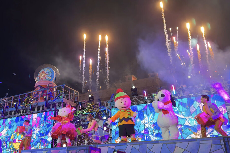 USJ、クリスマス新ナイトショーをいち早く見てきた。登場キャラやストーリーなど見どころを解説 (トラベル Watch) - Yahoo!ニュース