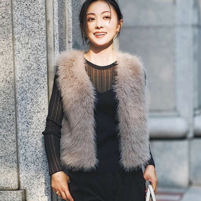 いつものコーデが盛れる！「ファージレ」は40代にこそ似合う説〈3選〉｜STORY (magacol) - Yahoo!ニュース