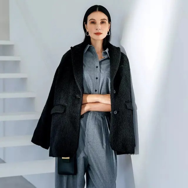 重いコートはいらない！50代のための”軽くて暖かいコート” (Web eclat) - Yahoo!ニュース