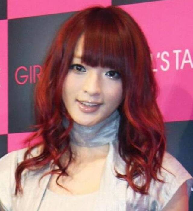 佐藤かよ36歳 変ぼうした現在の姿「誰？」「マジ」「目の保養」まさかのカミングアウトから15年 (スポーツ報知) - Yahoo!ニュース